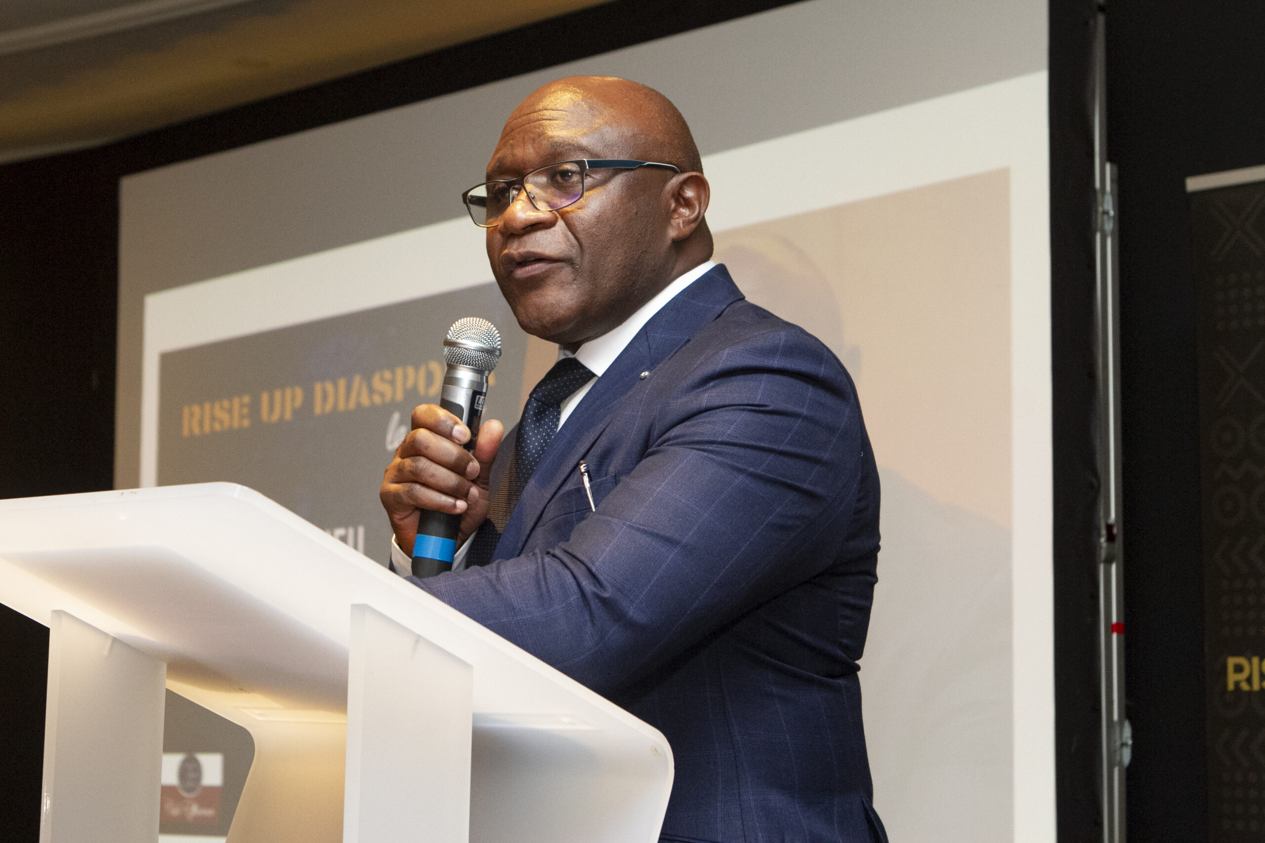 Elie Nkamgueu : "Nous voulons convaincre des investisseurs socialement ...